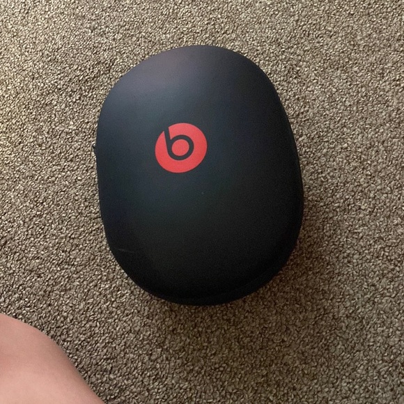 Beats by Dre | Headphones | Rose Gold Bluetooth Brand New Beats Case ...